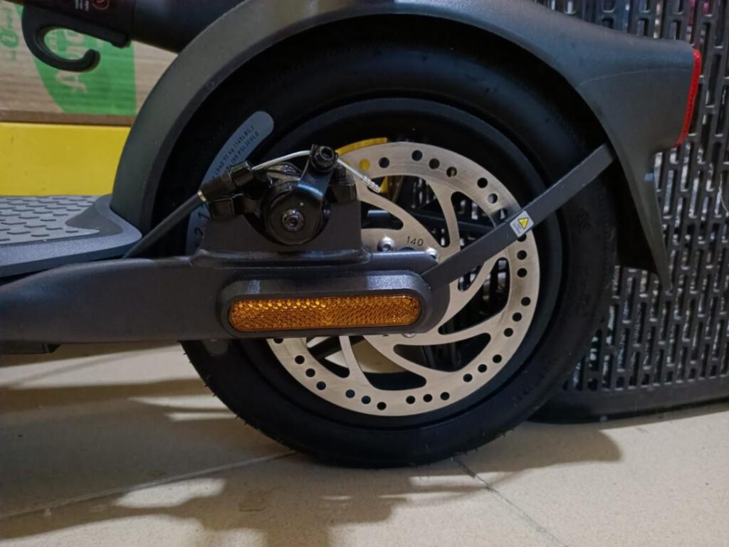 Xe Điện Scooter Segway Ninebot F20 - Segway Việt Nam