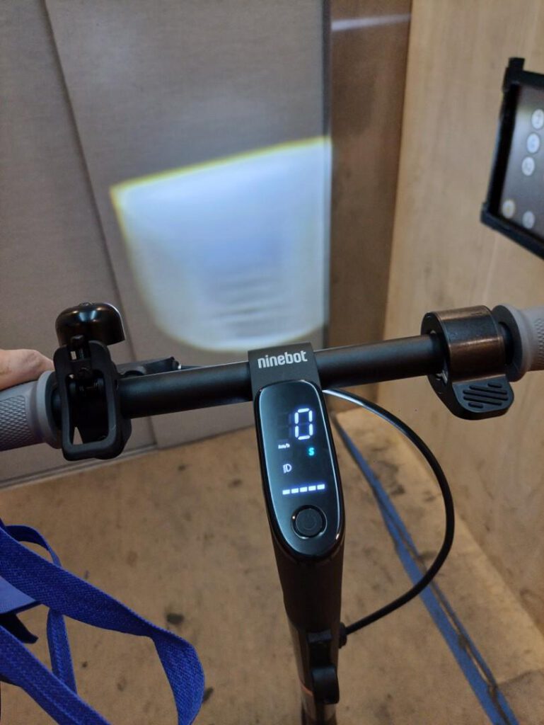 Xe Điện Scooter Segway Ninebot F20 - Segway Việt Nam